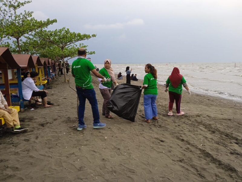 CSR Beach Cleaning Activity 2023 - JayKay Files Indonesia